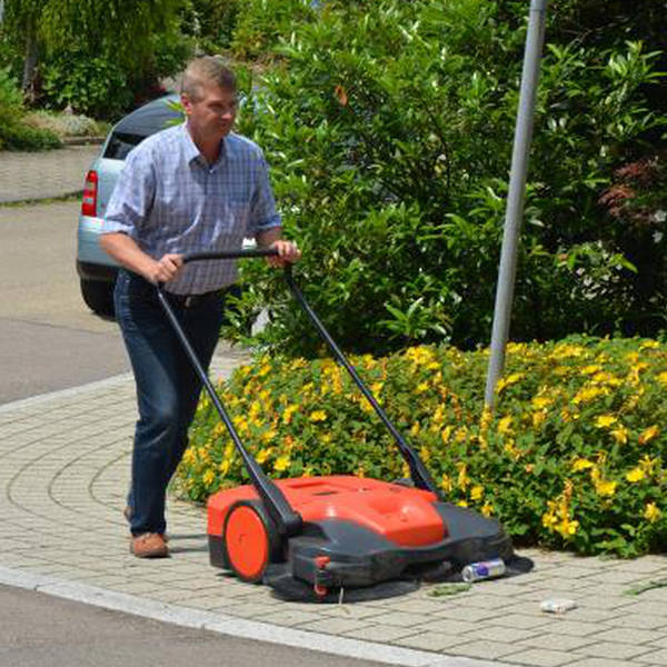 HAAGA 697 Sweeper | 38 inch Battery Powered Sweeper – HaagaStore.com